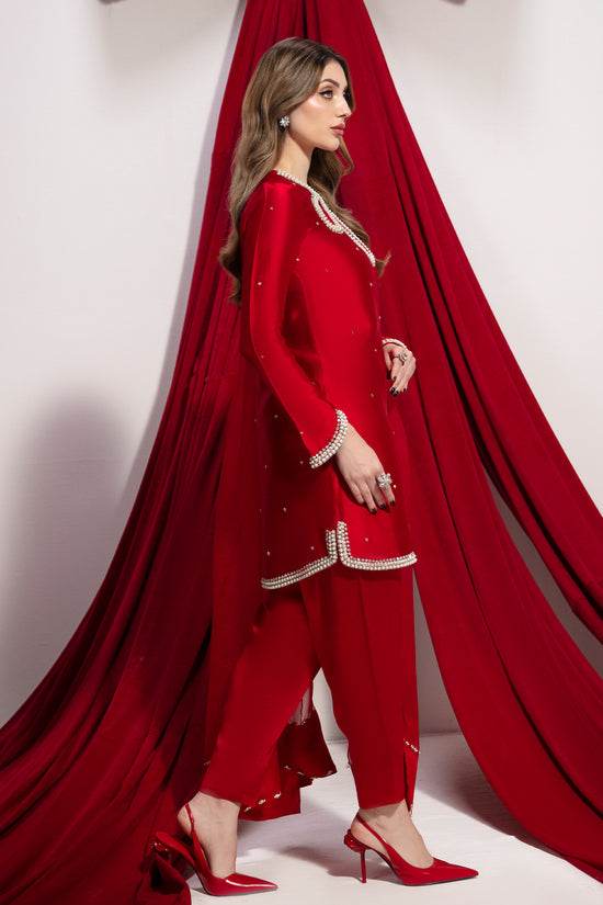 Crimson – Raja Salahuddin